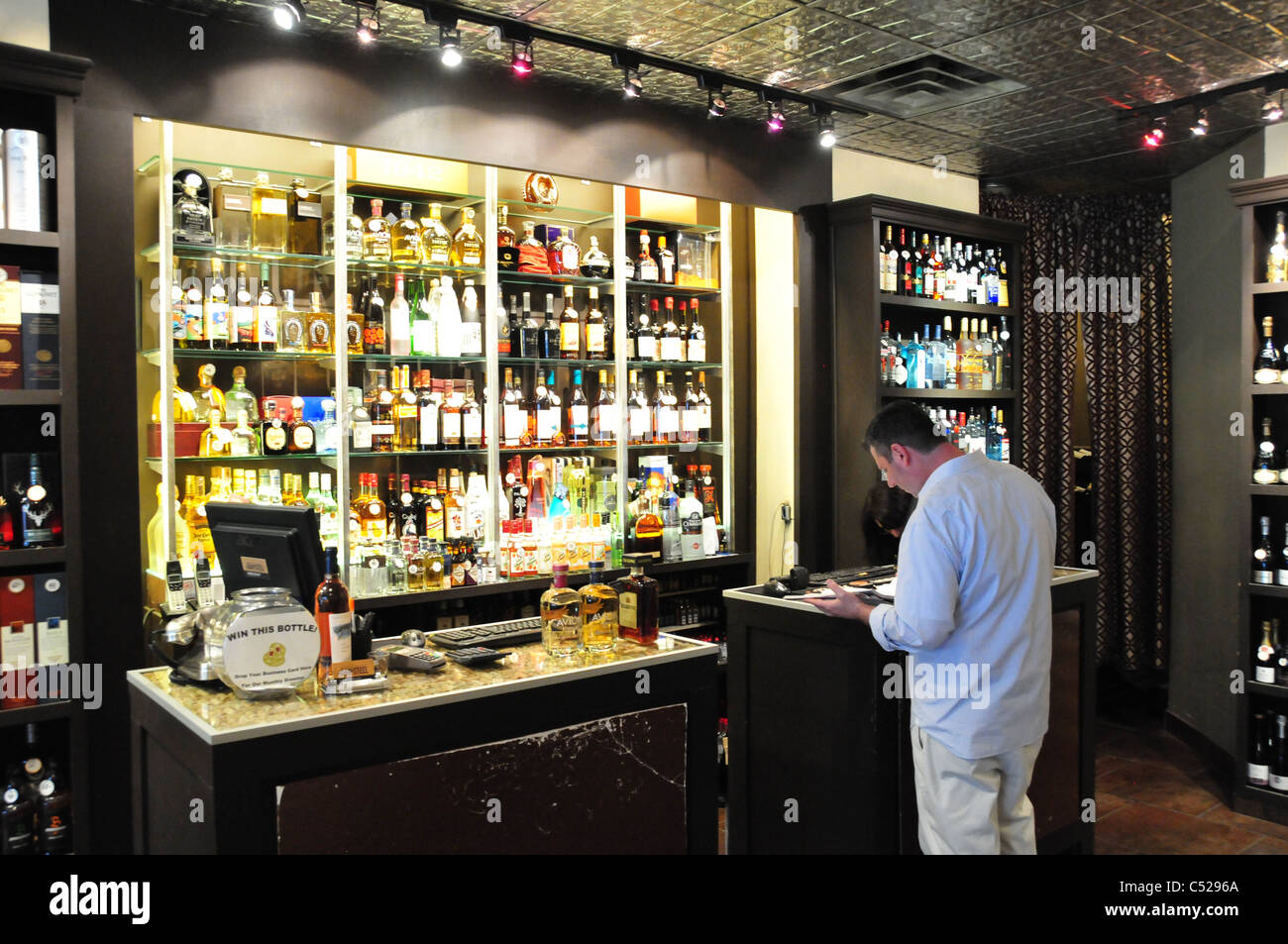 Inside a Wine shop in New York Stock Photo - Alamy
