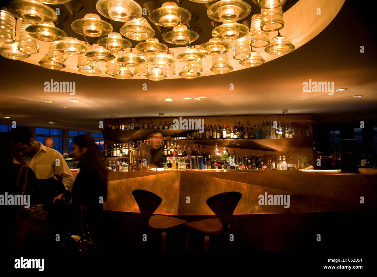 Paramount restaurant hi-res stock photography and images - Alamy