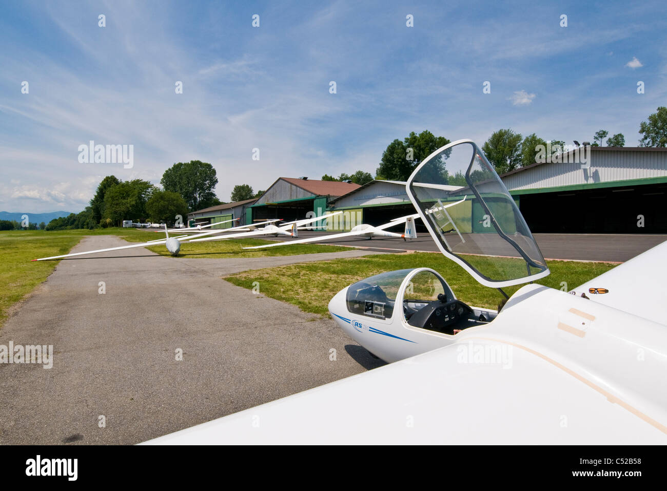 Club air glider hi-res stock photography and images - Alamy