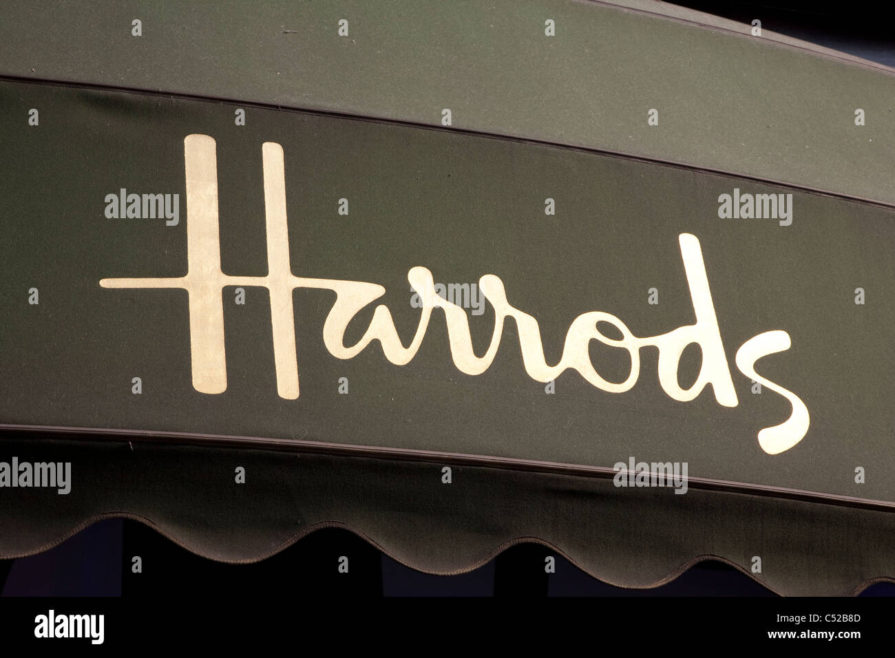 Harrods logo hi-res stock photography and images - Alamy
