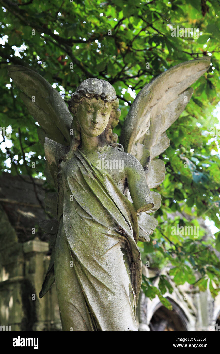 Angel statue at Kensal Green, London, England Stock Photo - Alamy