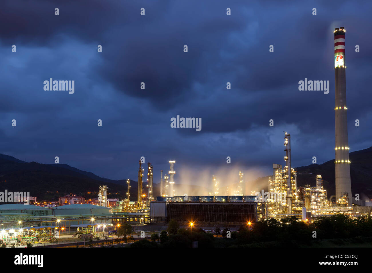 Petronor Refinery, Muskiz, Bizkaia, Spain Stock Photo - Alamy