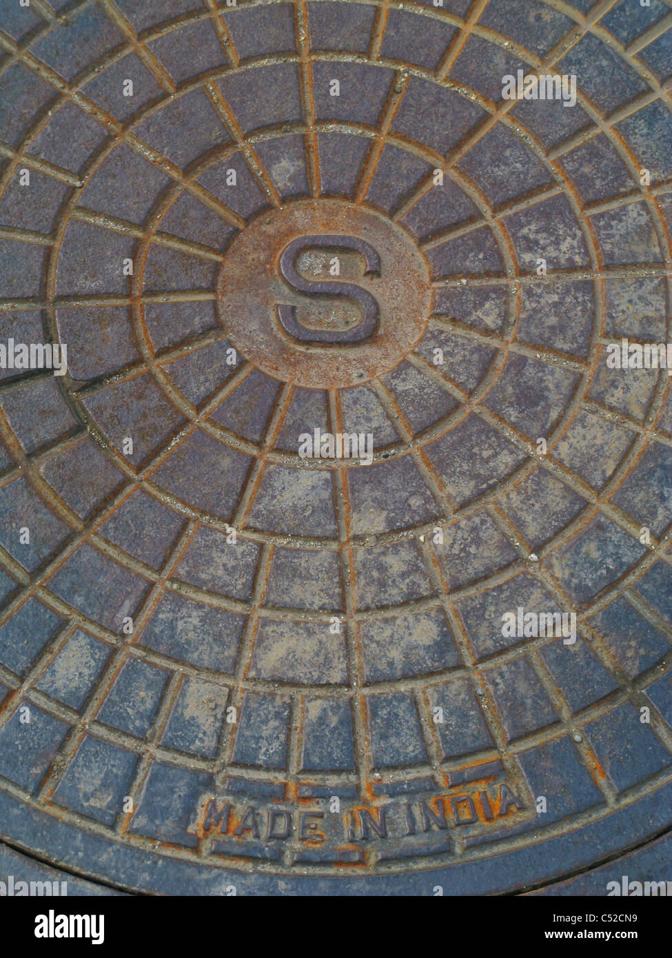 manhole cover made in India Stock Photo - Alamy