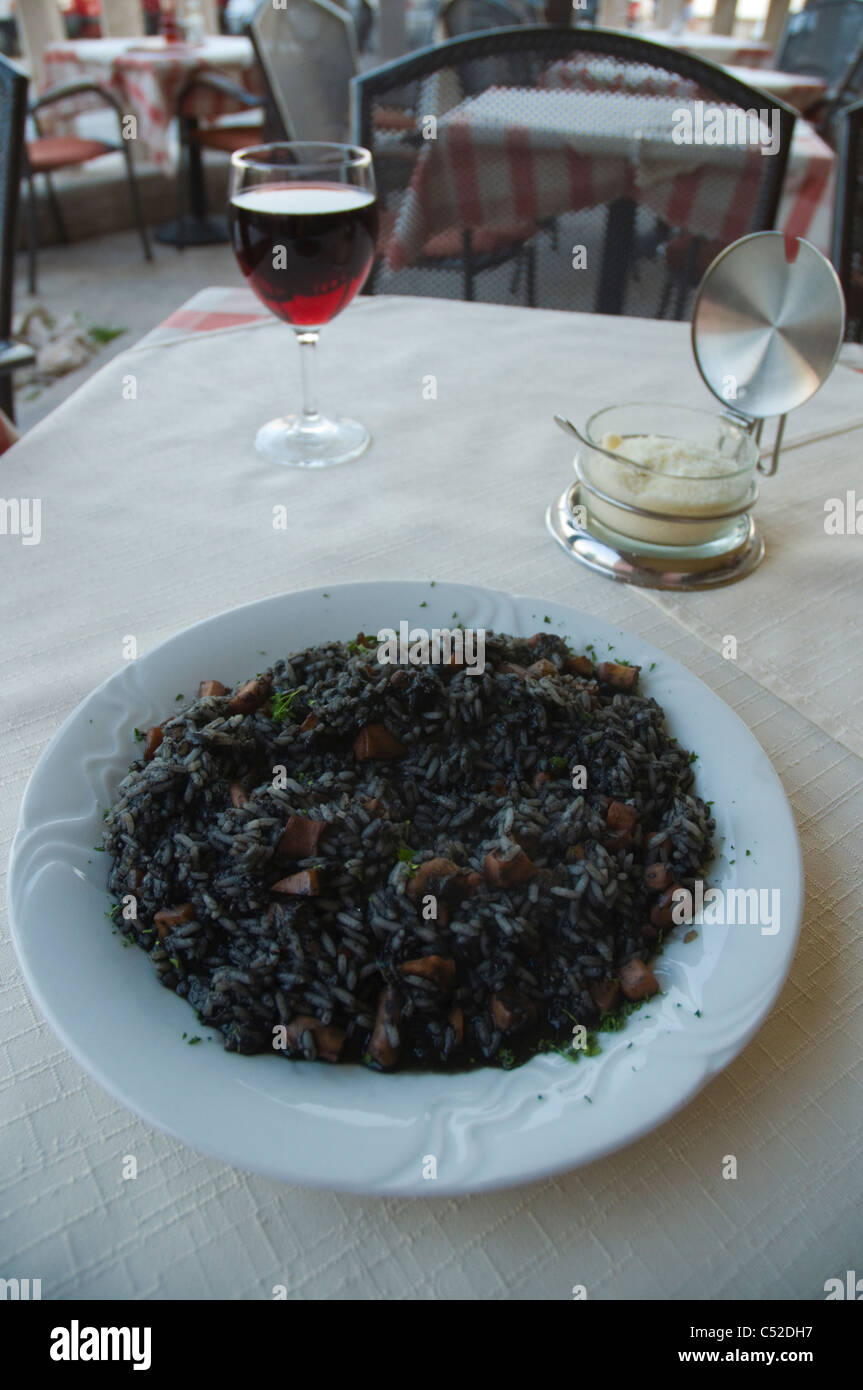 Black risotto croatia hi-res stock photography and images - Alamy