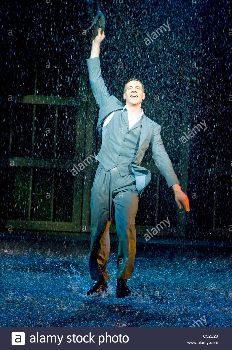 Singing In The Rain Film Stock Photos & Singing In The Rain Film Stock ...