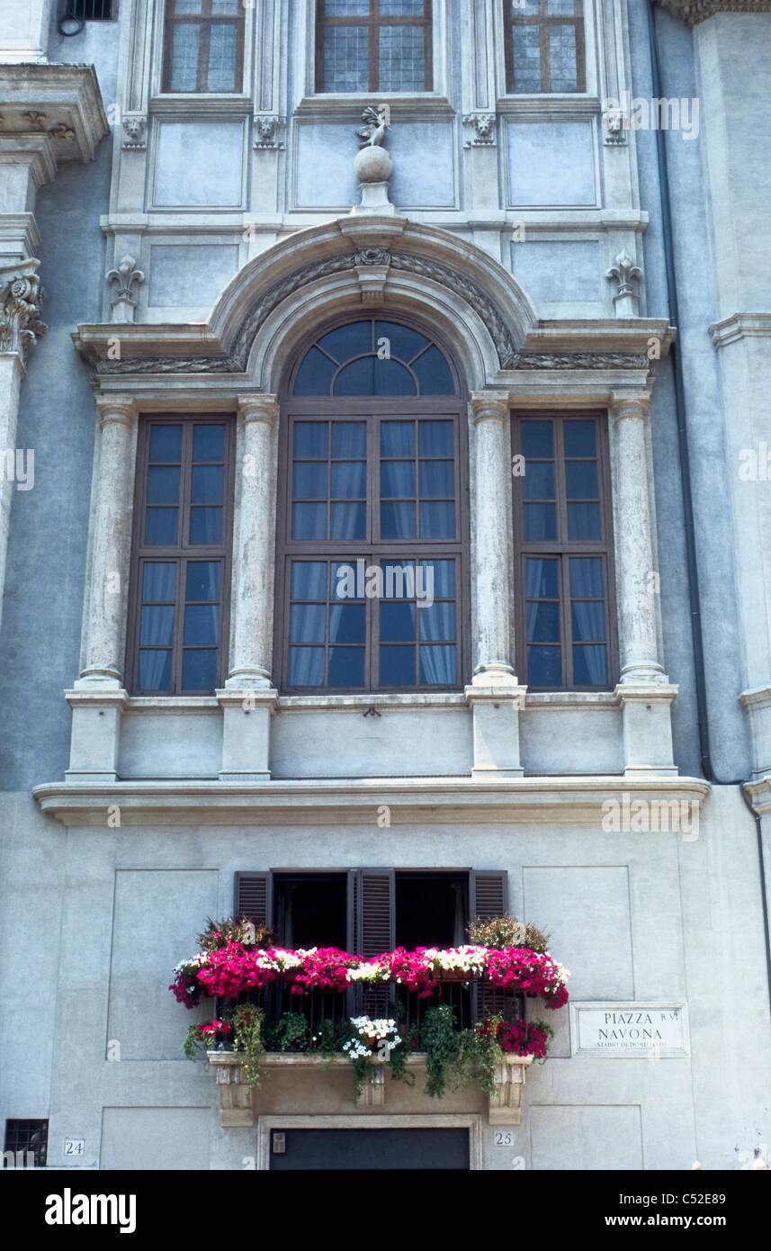 Window of Palazzo Pamphilj, Rome [...] Stock Photo - Alamy