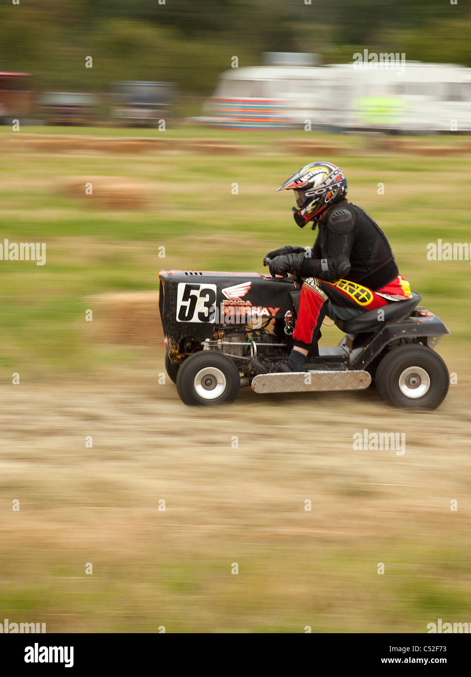 Lawnmower racing hi-res stock photography and images - Alamy