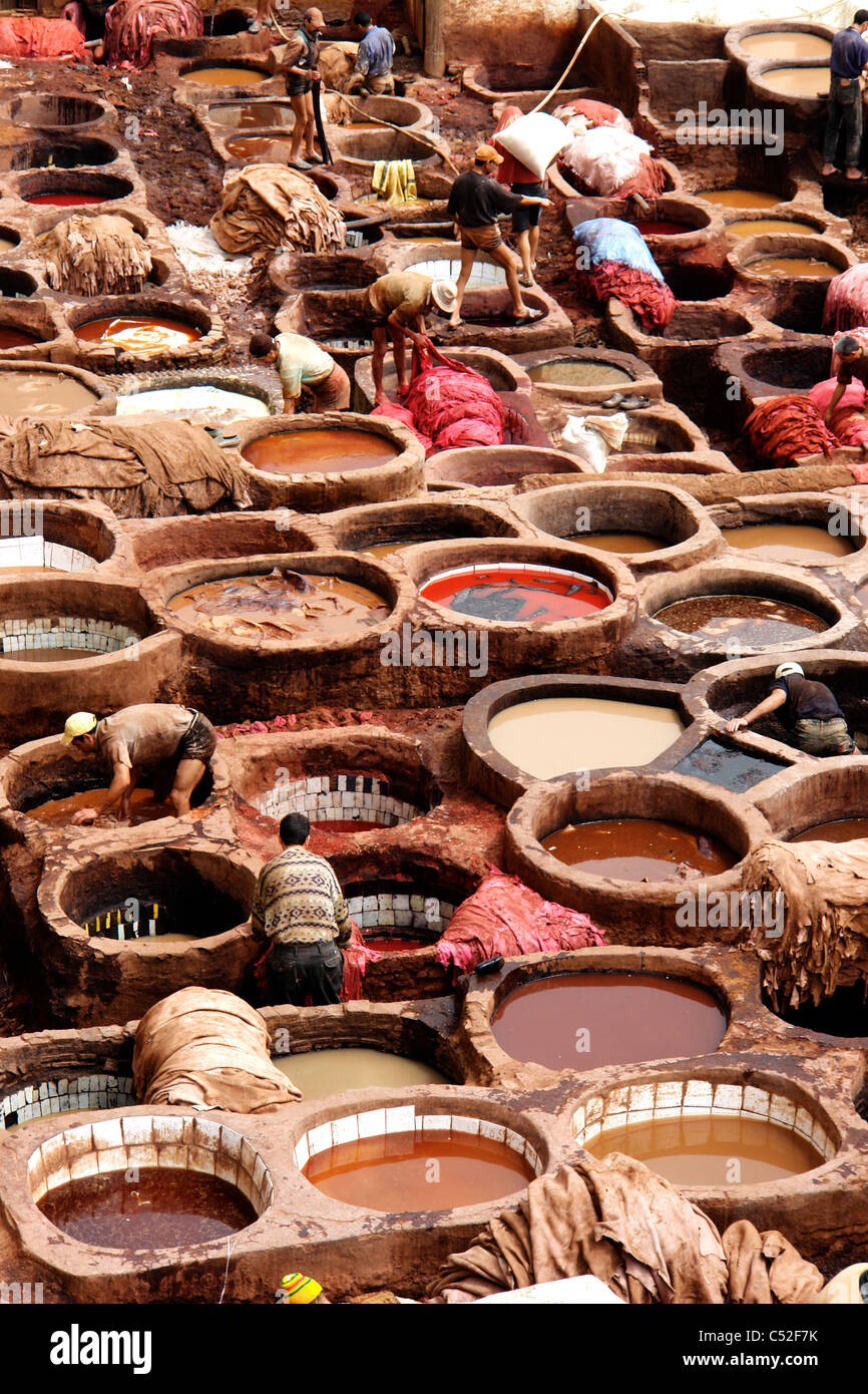 leather dye pits in Fez Stock Photo - Alamy