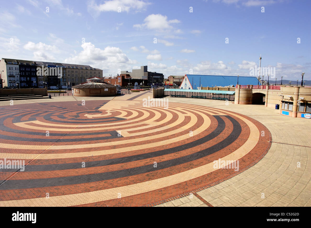 Rhyl promenade hi-res stock photography and images - Alamy