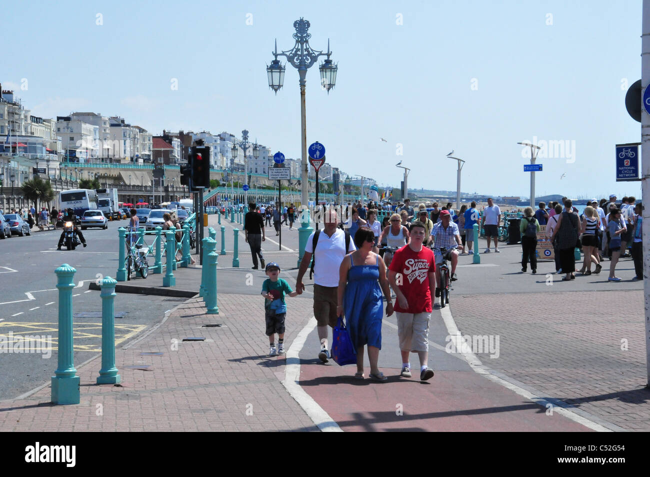 Brighton beach Promenade Stock Photo - Alamy