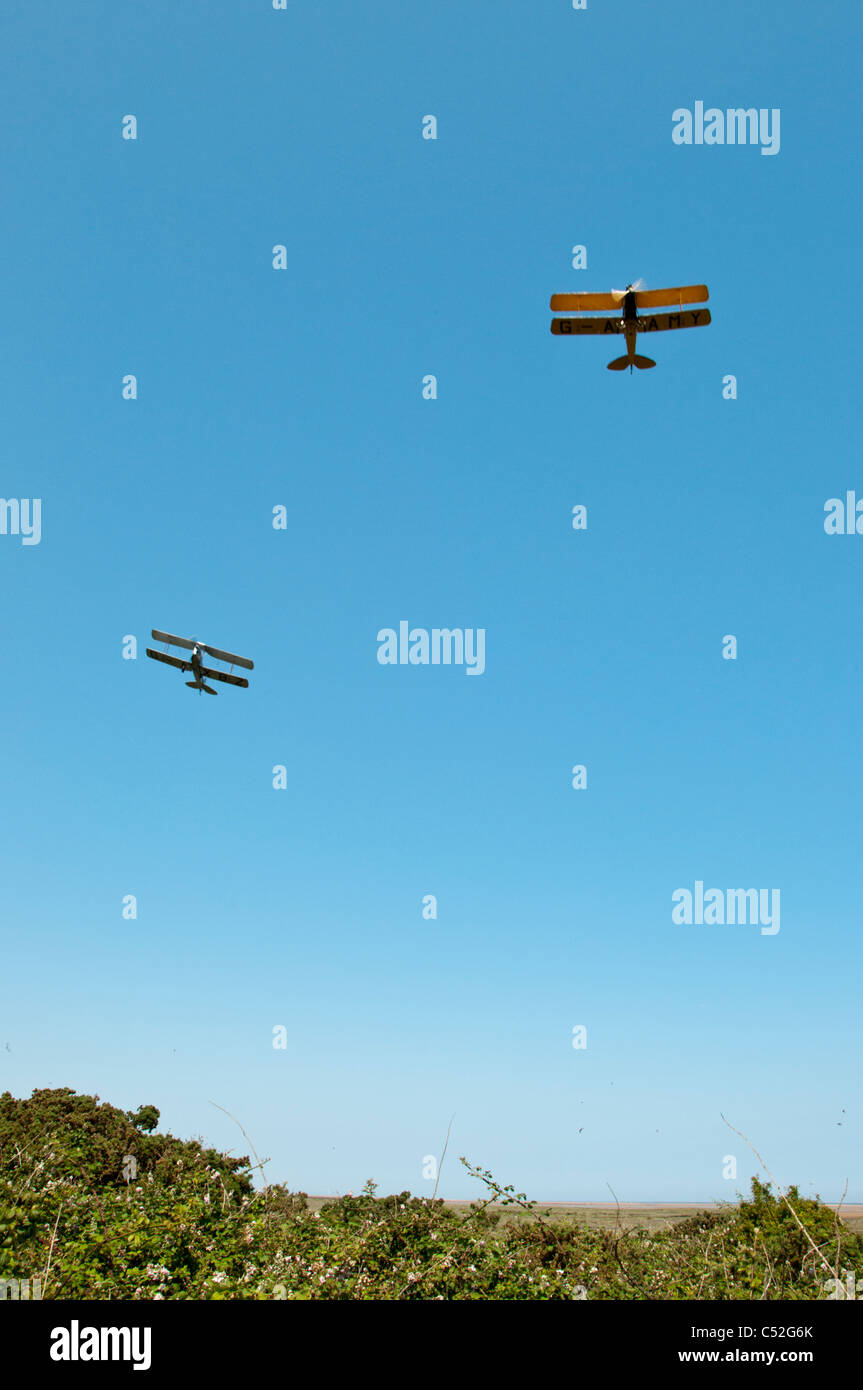 Biplanes flying hi-res stock photography and images - Alamy
