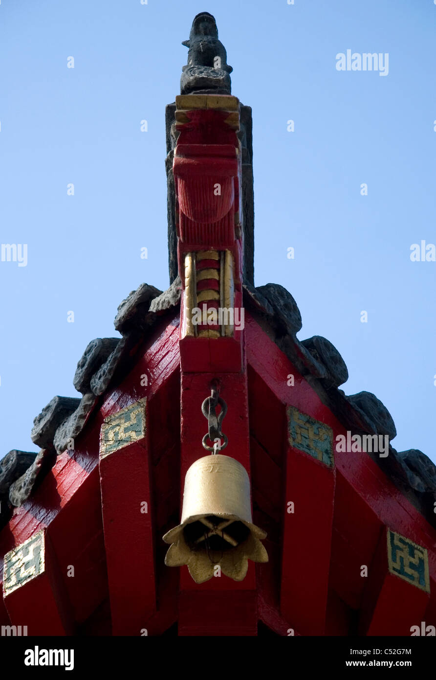 Ornate roof and hanging lantern of Jile Temple, Harbin, China Stock ...