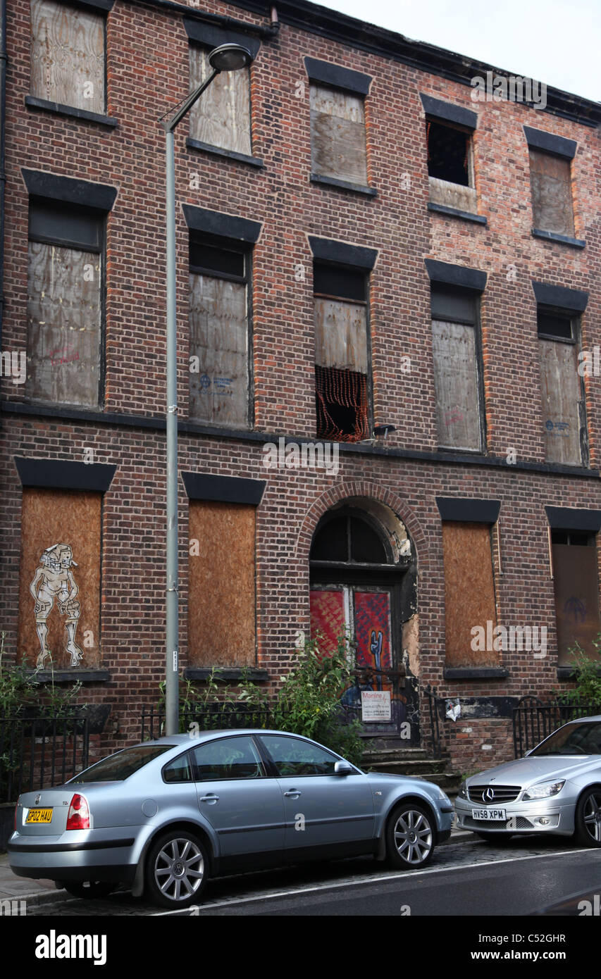 Derelict building in Liverpool Stock Photo - Alamy