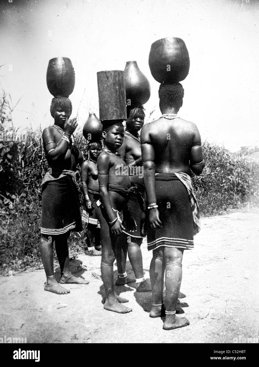 Zulu women hi-res stock photography and images - Alamy