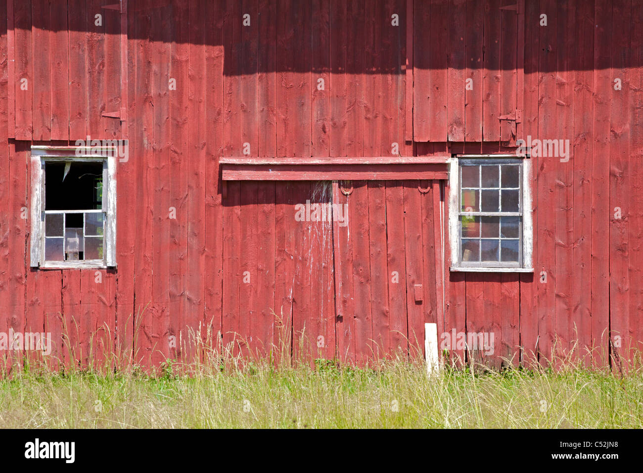 Fading barn hi-res stock photography and images - Alamy