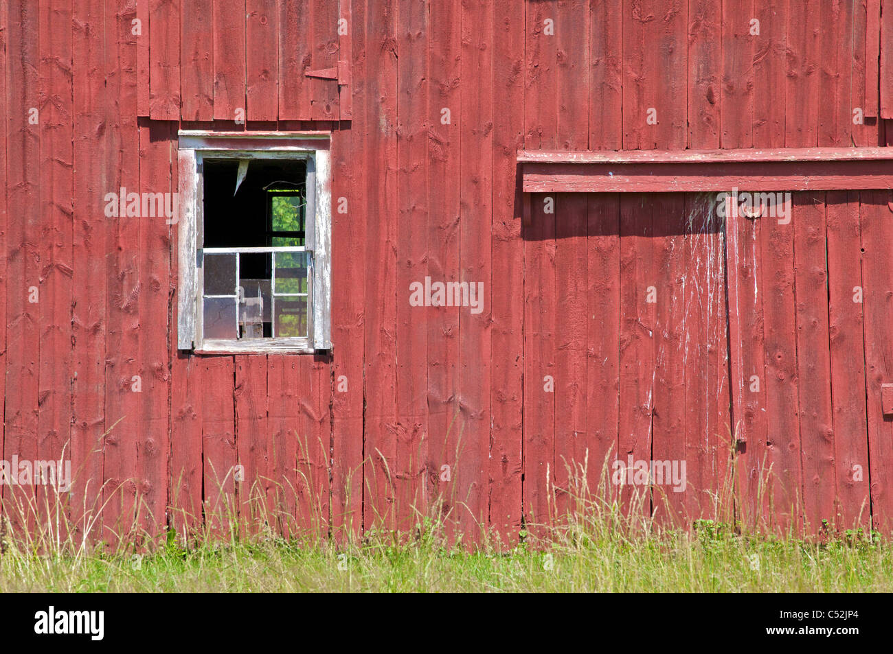 Fading barn hi-res stock photography and images - Alamy