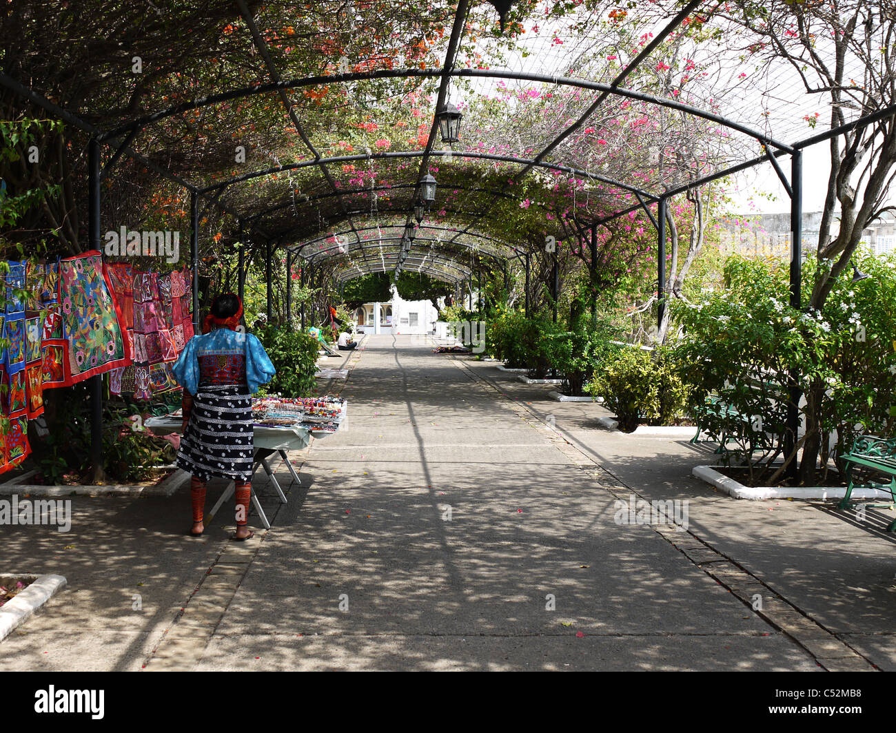 Panama floral archway hi-res stock photography and images - Alamy