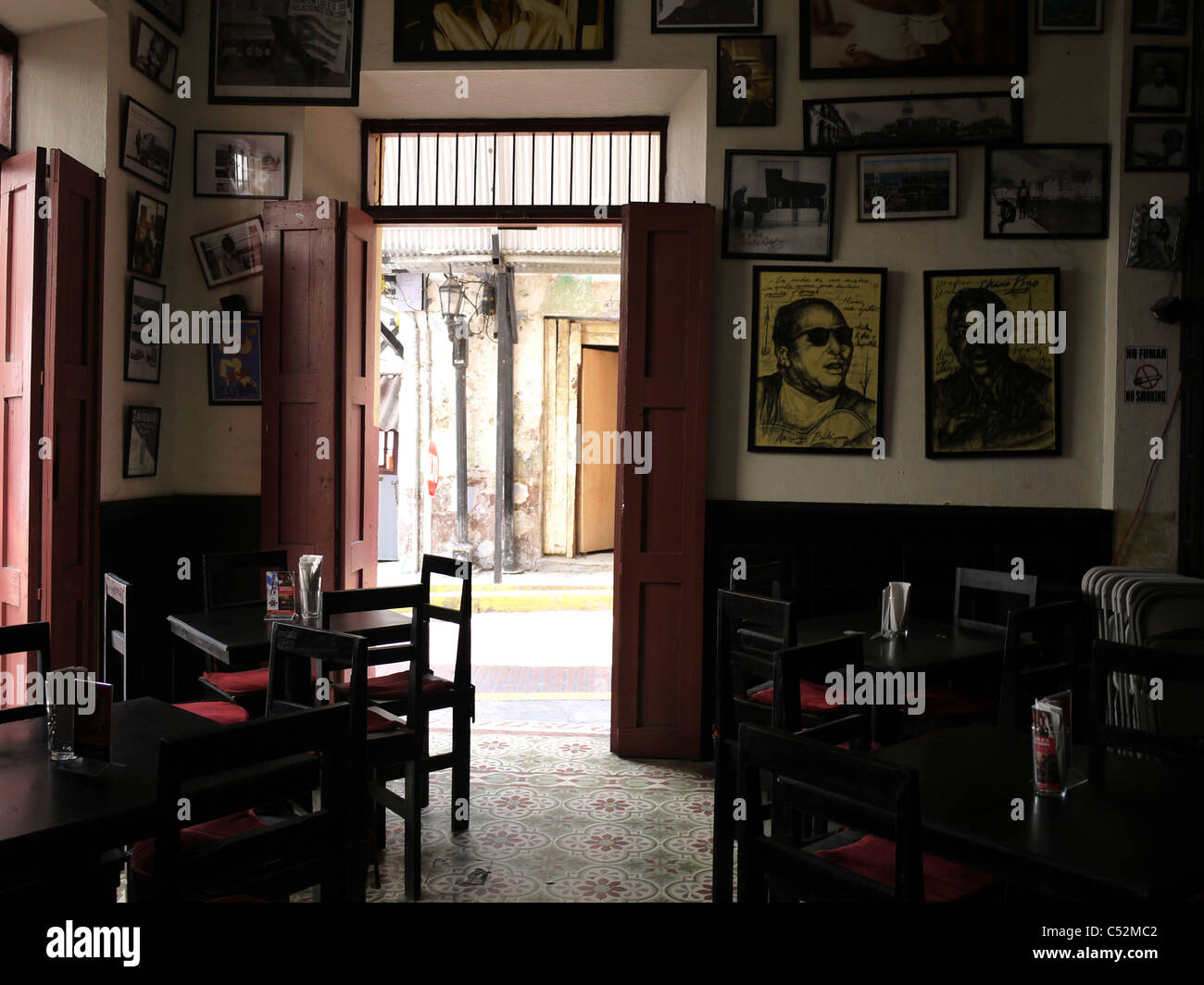Interior of Bar Havana Stock Photo - Alamy