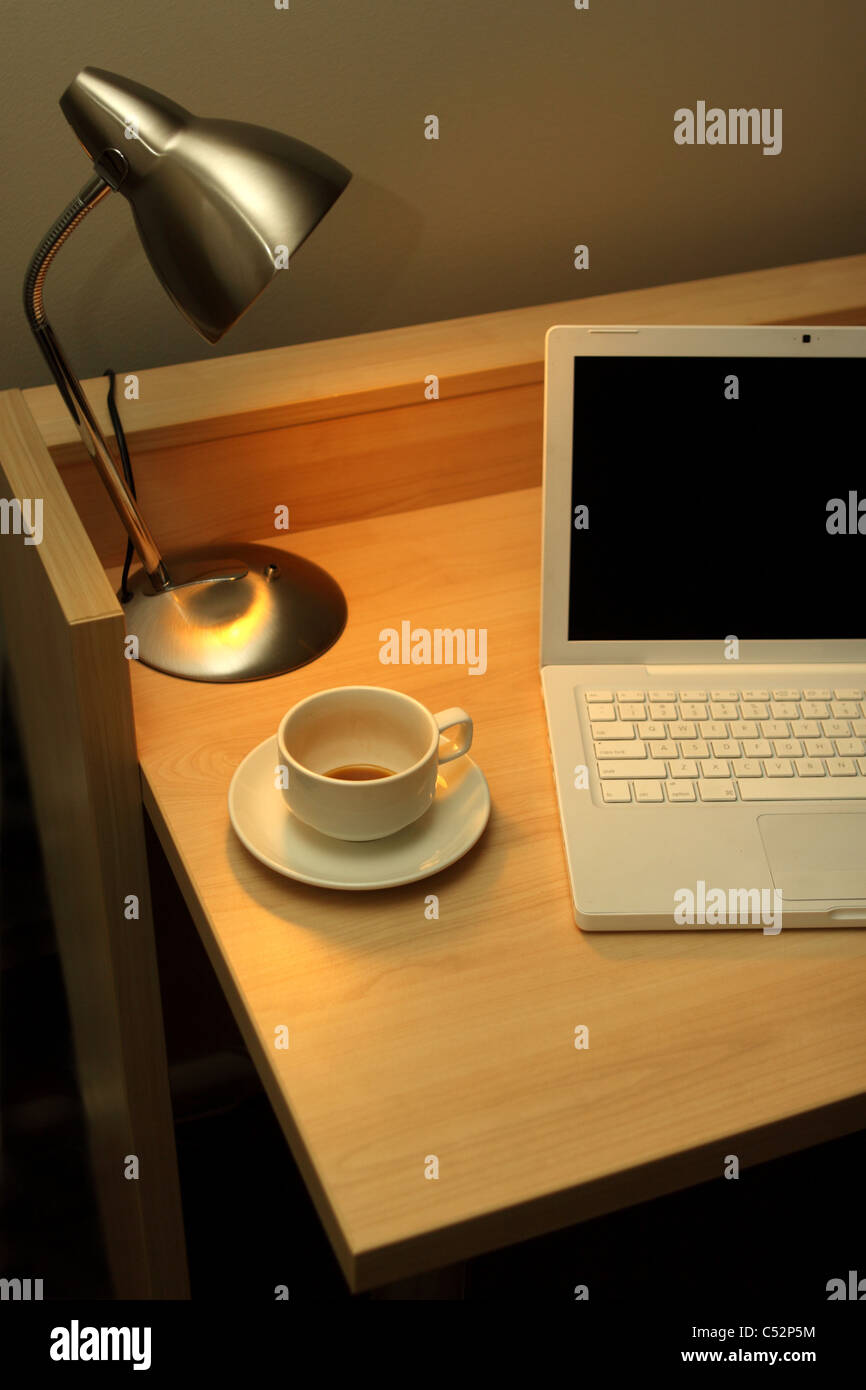 Office cubicle isolated hi-res stock photography and images - Alamy
