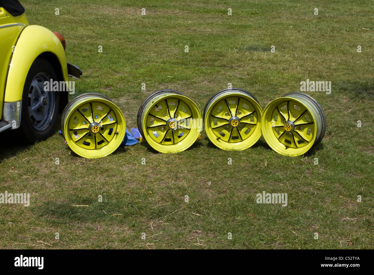 Car rims hi-res stock photography and images - Alamy