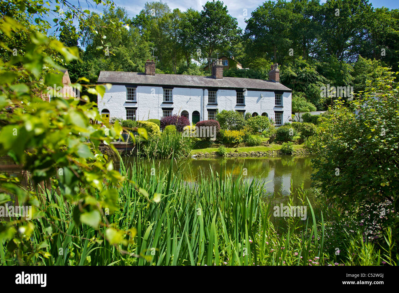 Lymm cheshire hi-res stock photography and images - Alamy