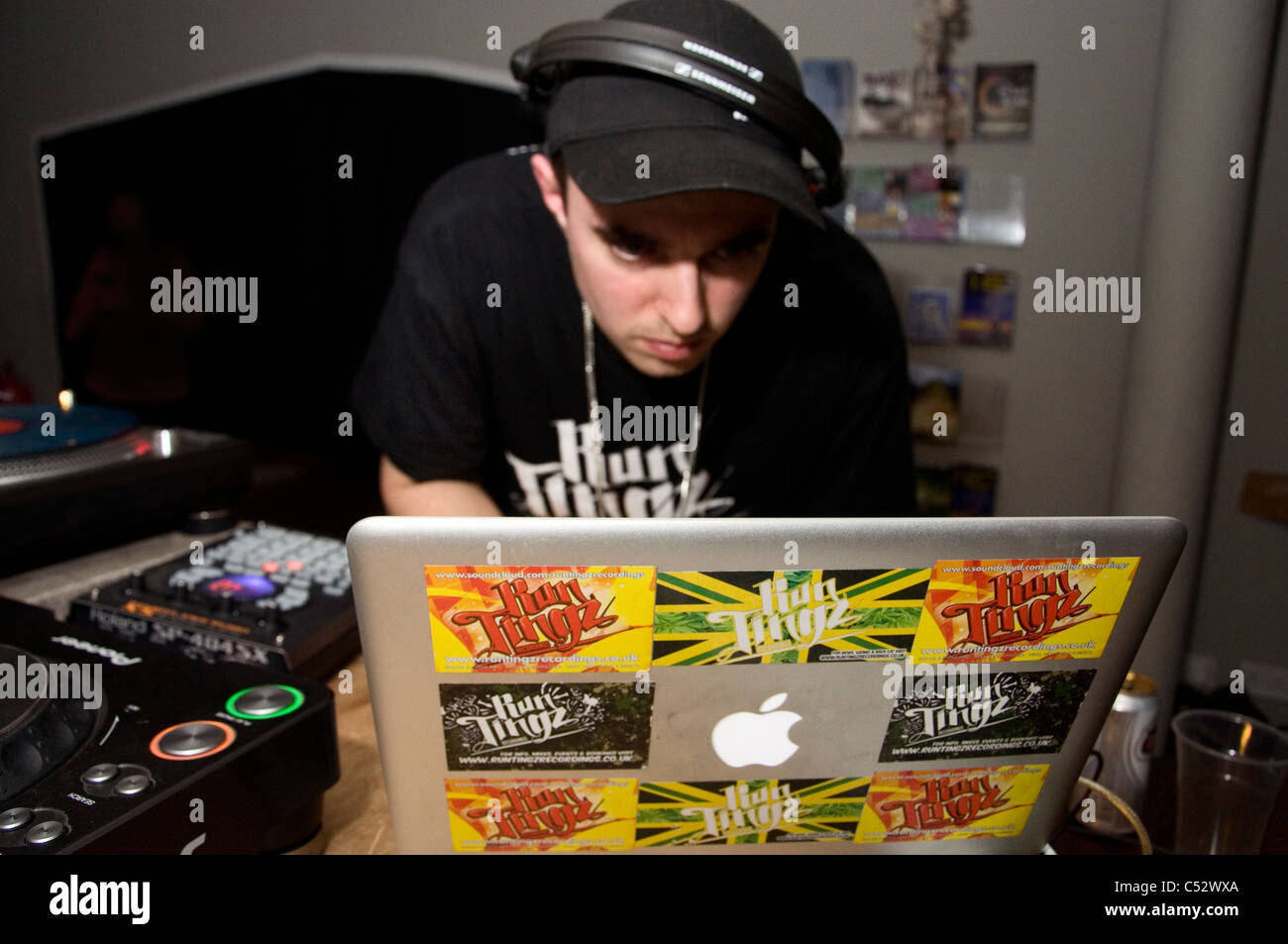 Dj run hi-res stock photography and images - Alamy