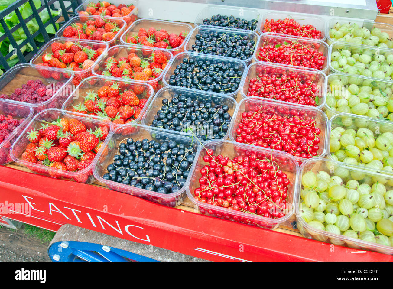 Fruit Barrow High Resolution Stock Photography and Images - Alamy