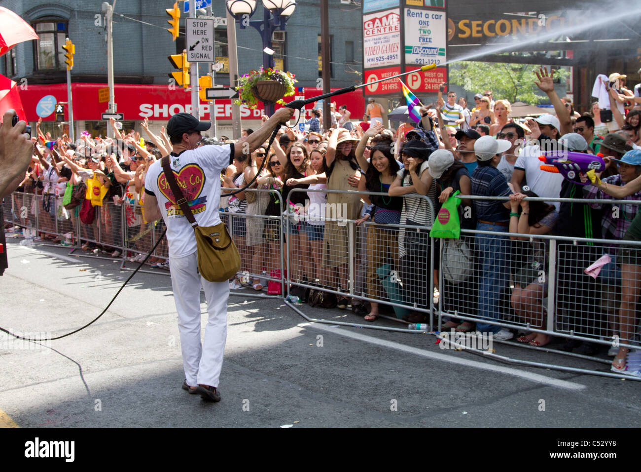 Crowd at parade hi-res stock photography and images - Alamy