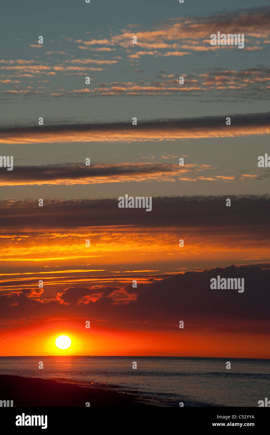 Sunsets on norfolk coast hi-res stock photography and images - Alamy