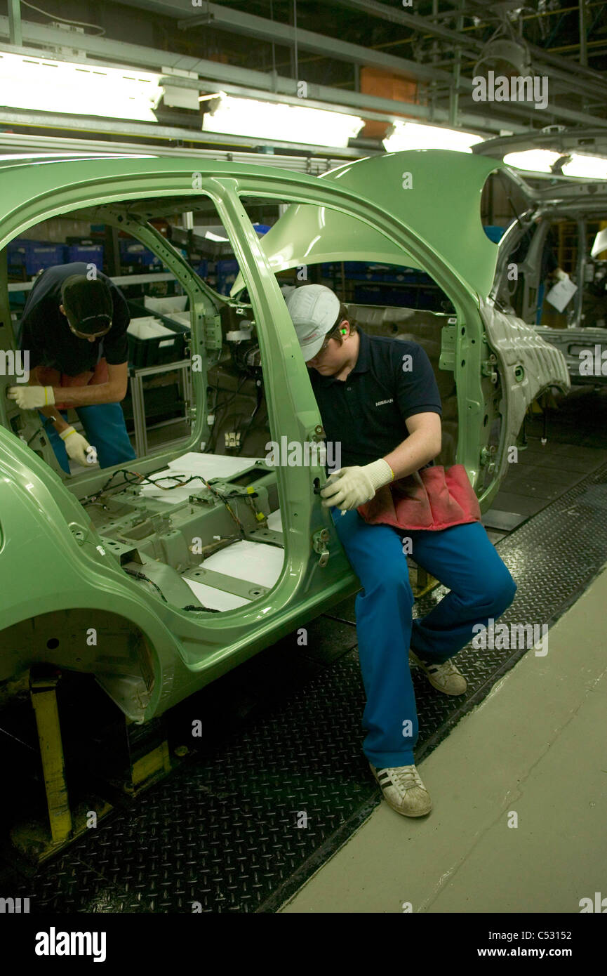 Car nissan assembly uk hi-res stock photography and images - Alamy