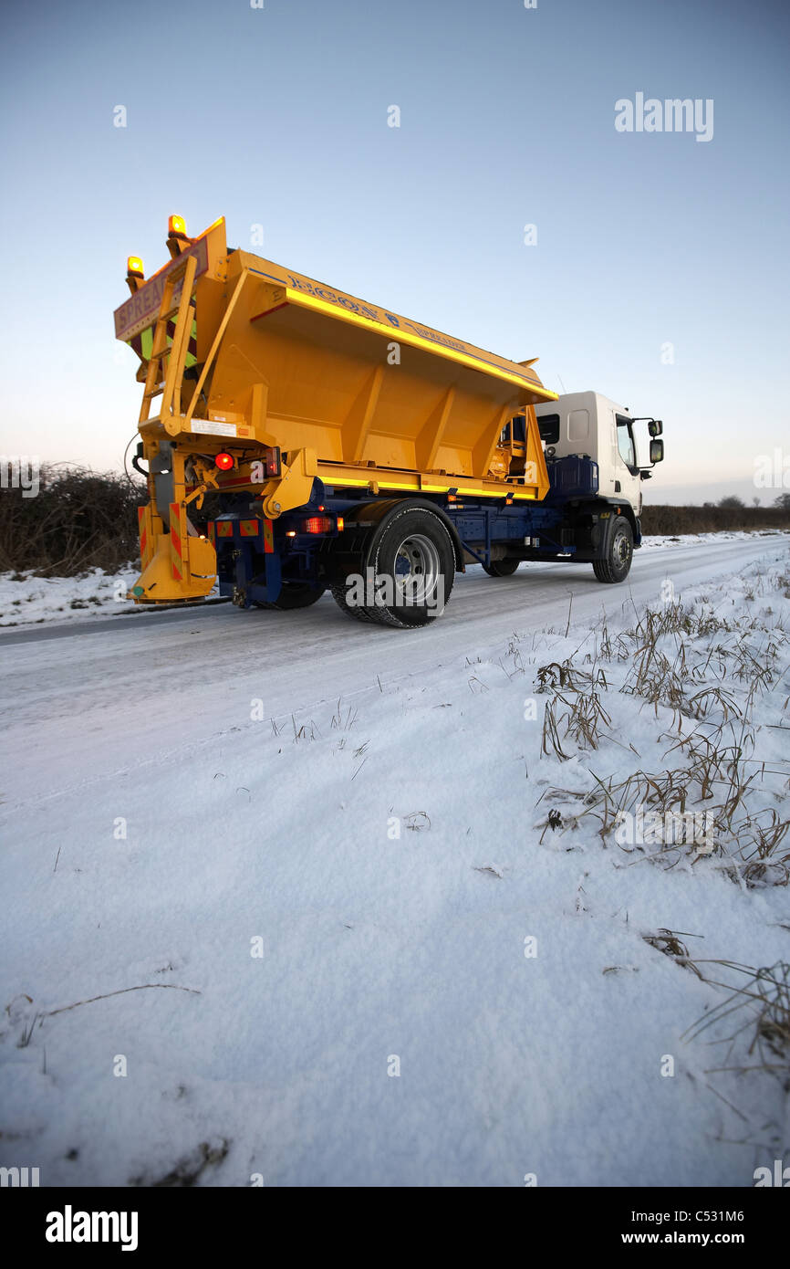 Grit spreading hi-res stock photography and images - Alamy