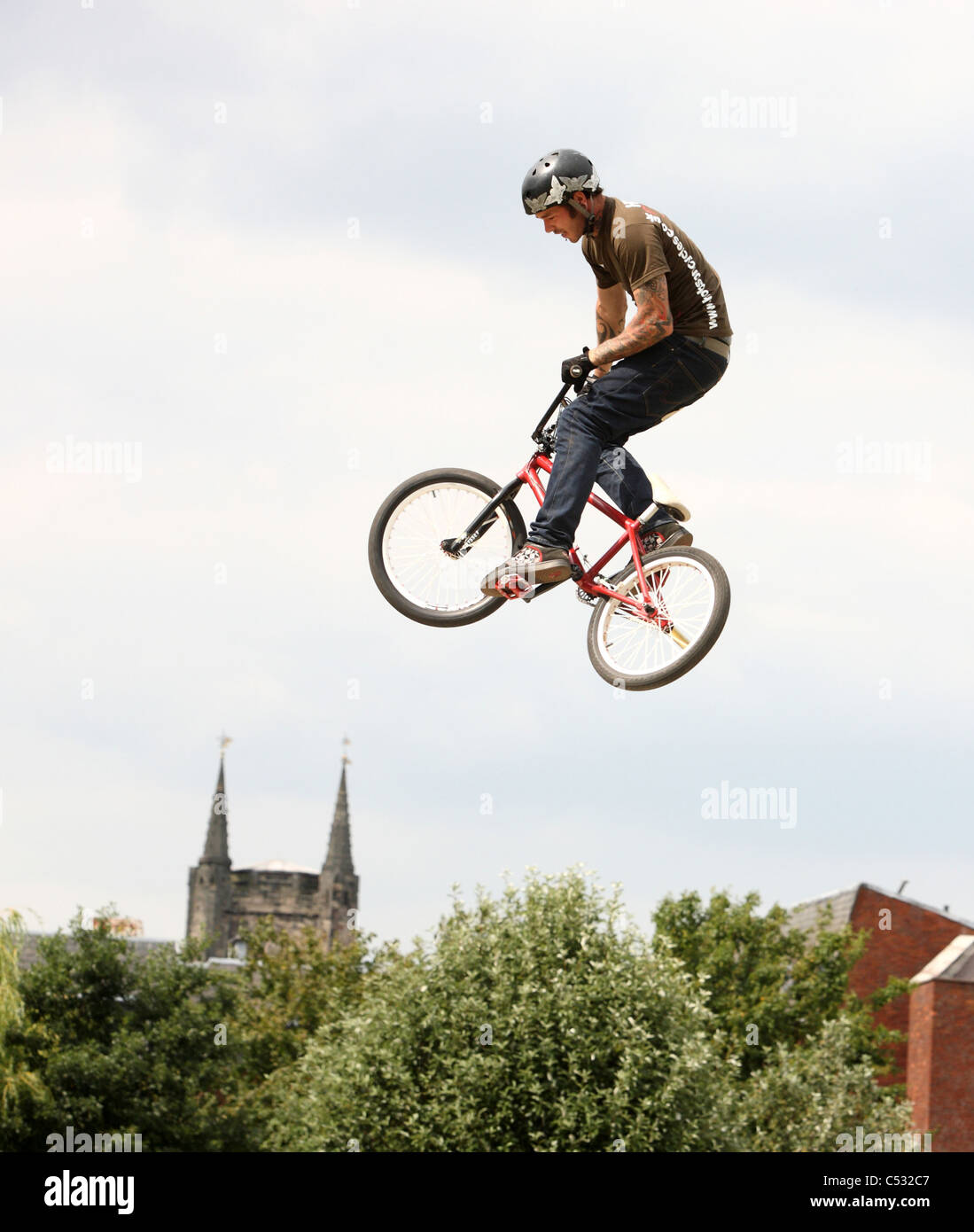 Stunt show ramp hi-res stock photography and images - Alamy