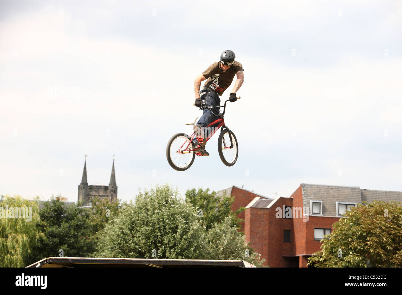 Stunt show ramp hi-res stock photography and images - Alamy