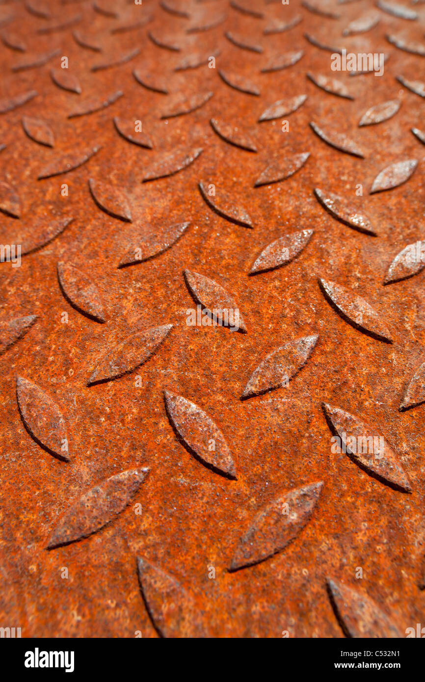 Rusty "diamond plate" surface Stock Photo - Alamy
