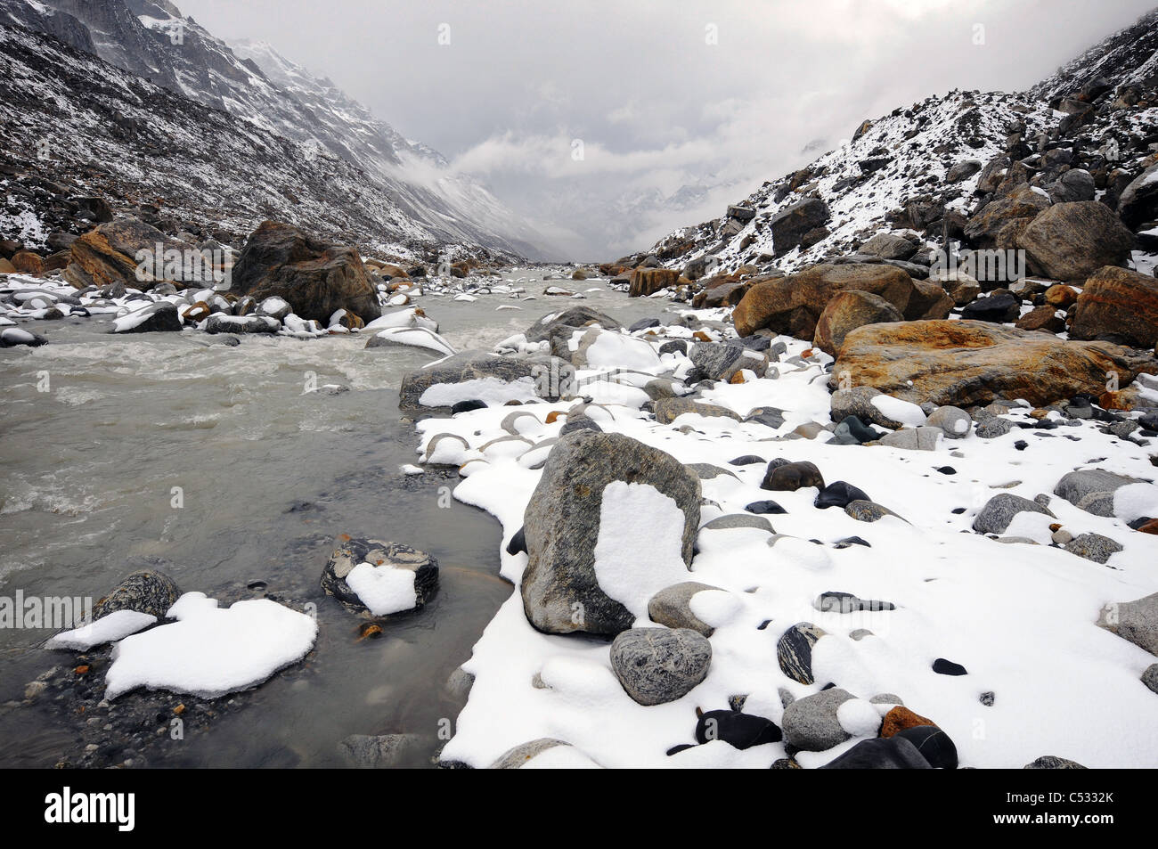 Source of ganges river hi-res stock photography and images - Alamy