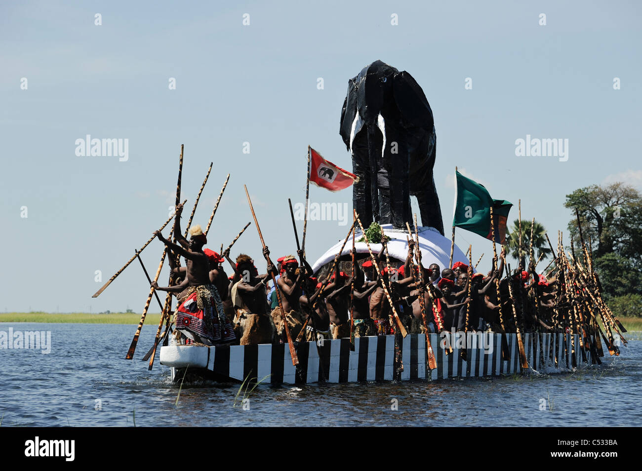 ZAMBIA Barotseland , Kuomboka ceremony, the Lozi king change his ...