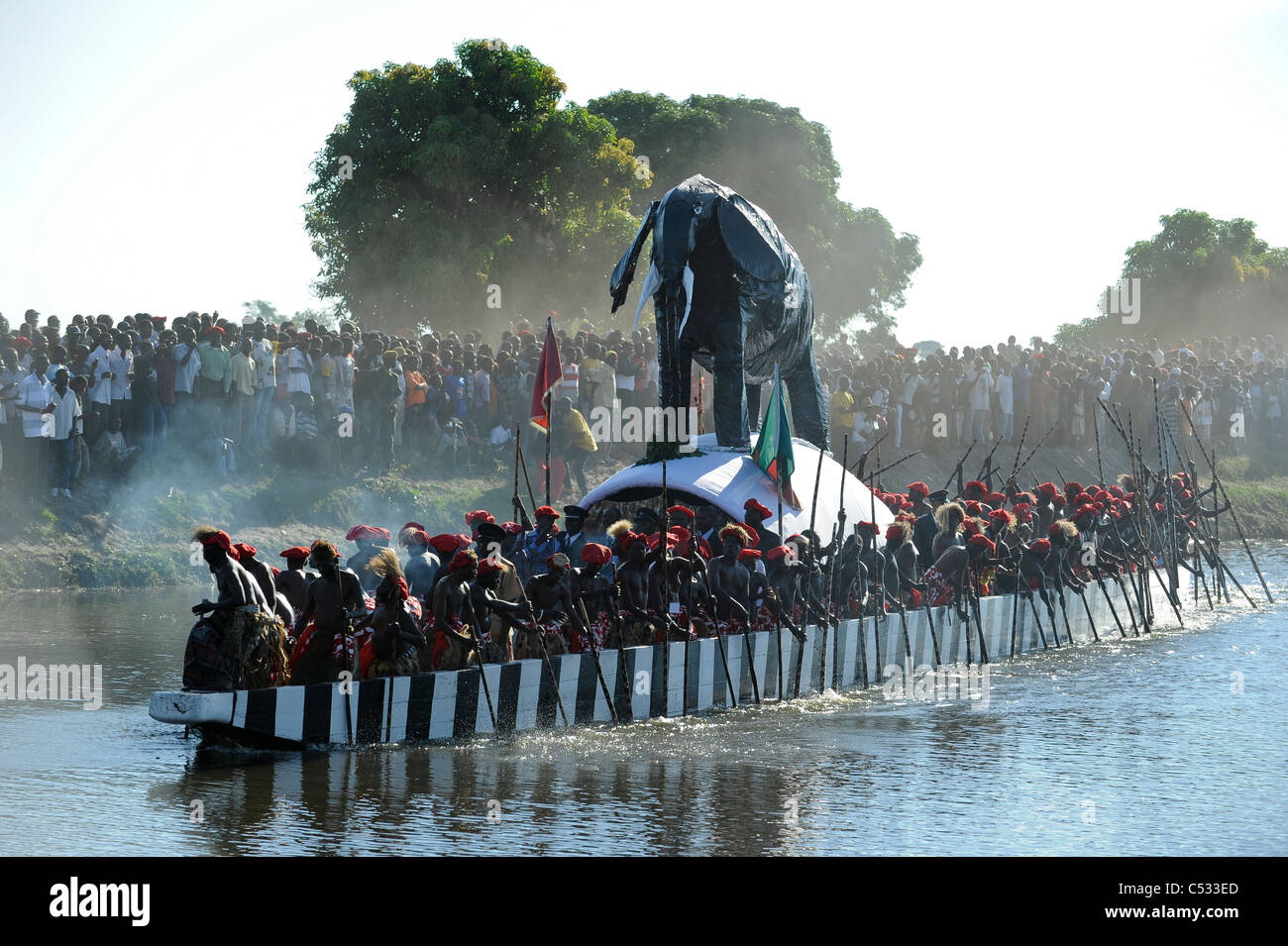 Kuomboka hi-res stock photography and images - Alamy