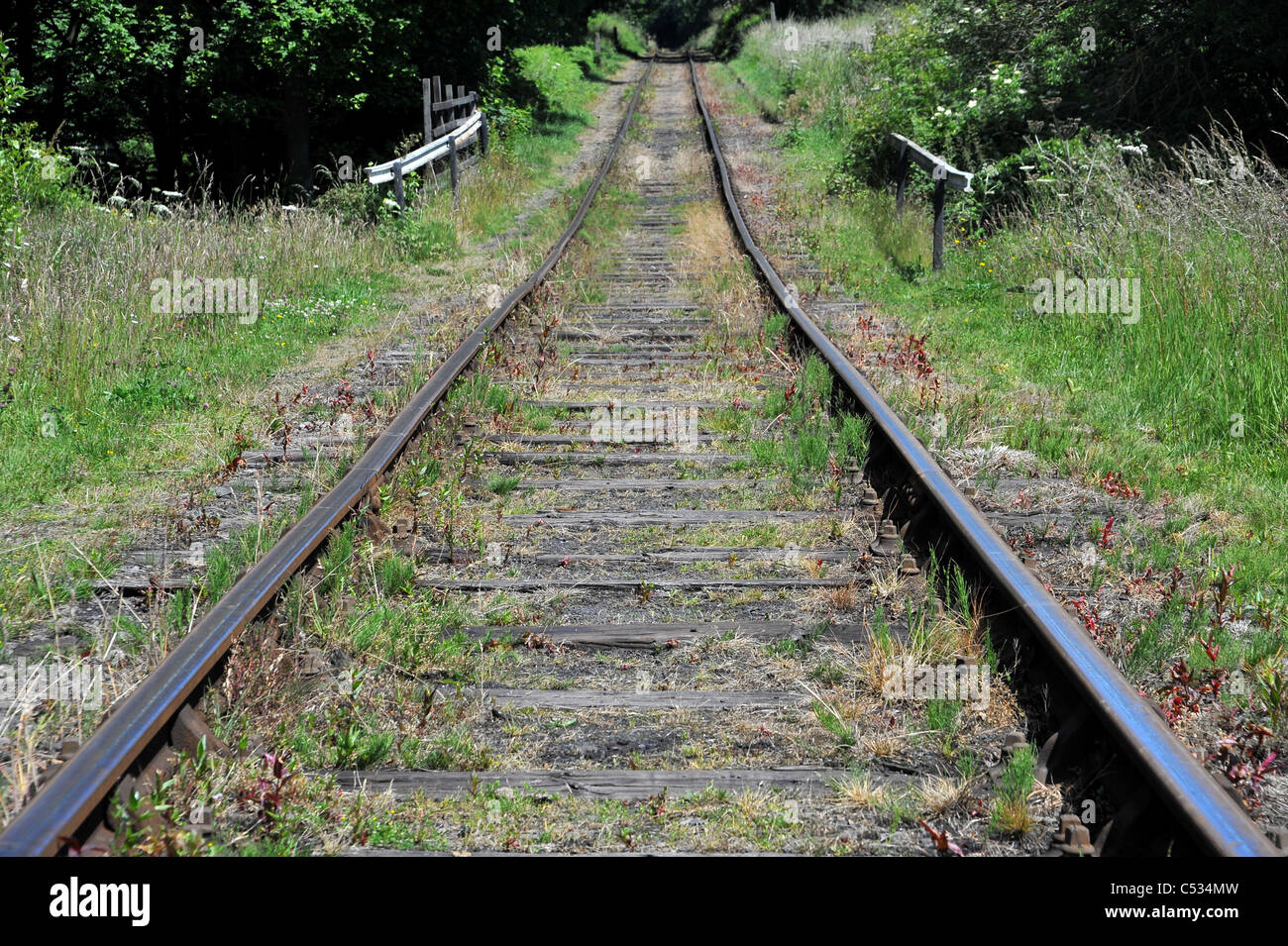 Rust tracks hi-res stock photography and images - Alamy