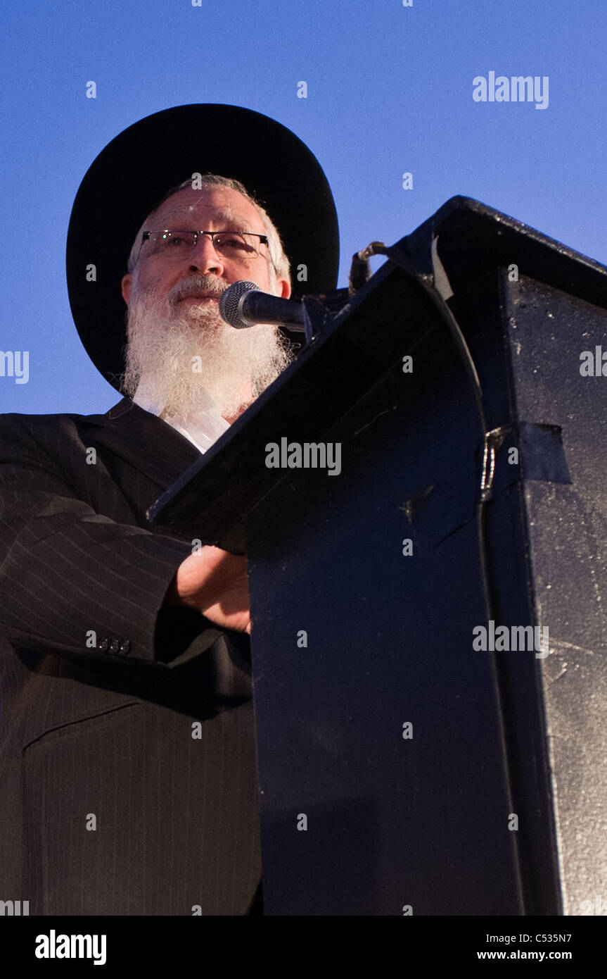 Rabbi dov lior hi-res stock photography and images - Alamy