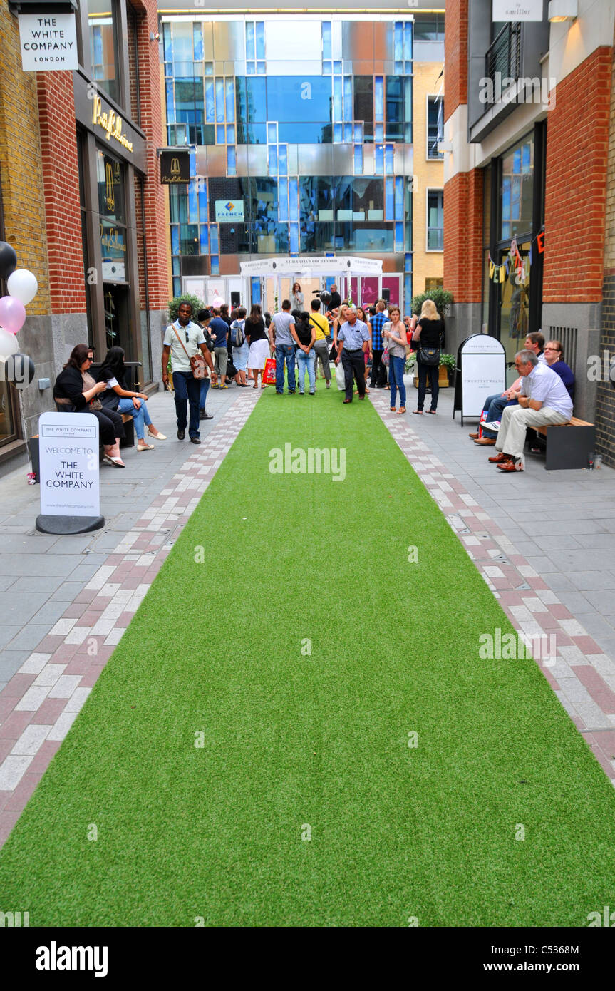 The courtyard at covent garden hi-res stock photography and images - Alamy
