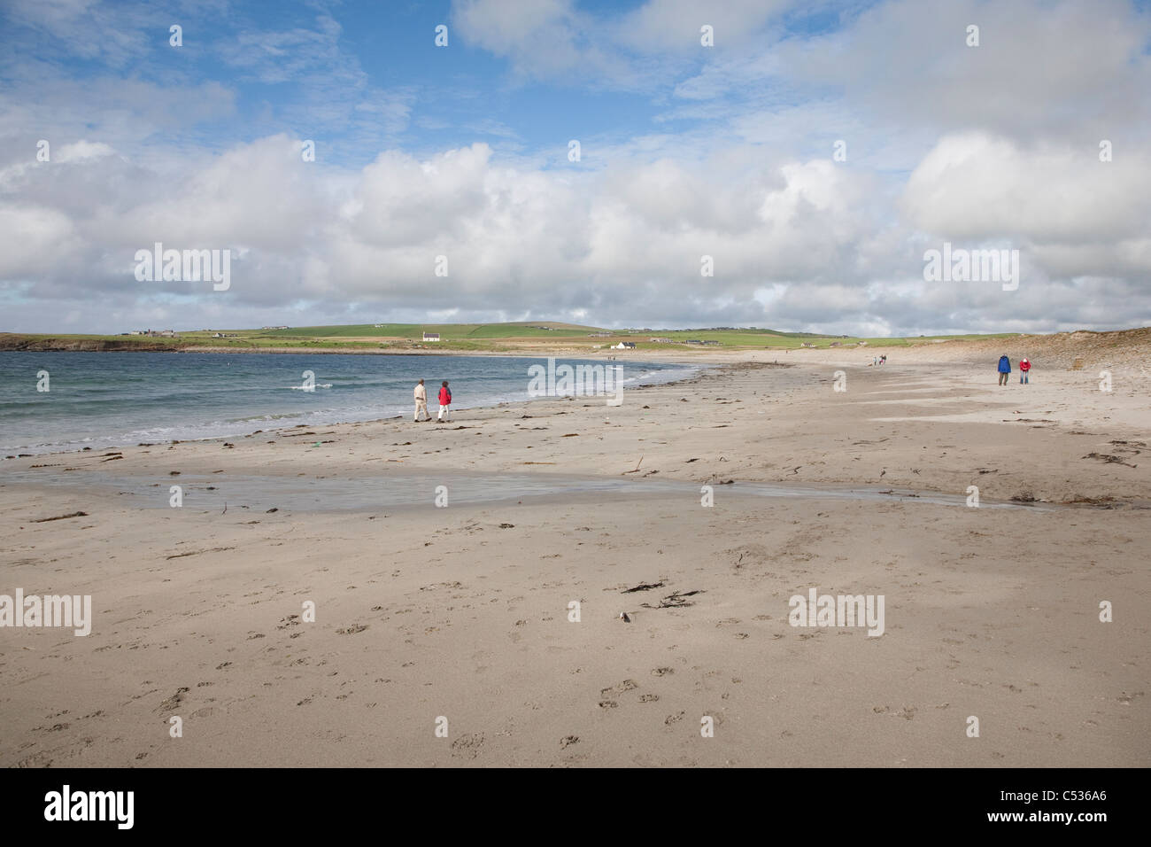 Bay of Skaill Beach next to Skara Brae Stone Age Site in Orkney ...