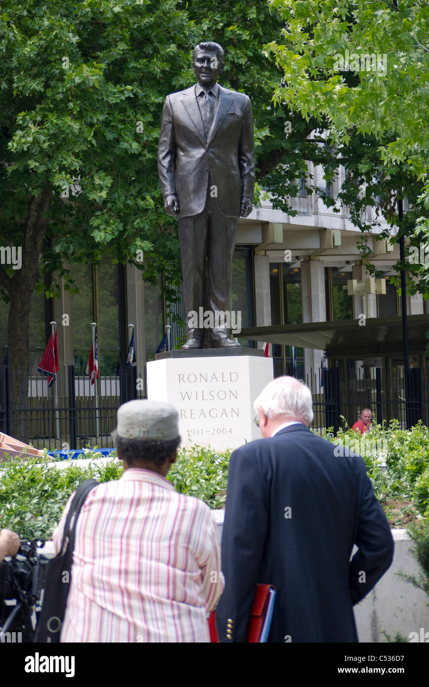 Ronald reagan square hi-res stock photography and images - Alamy