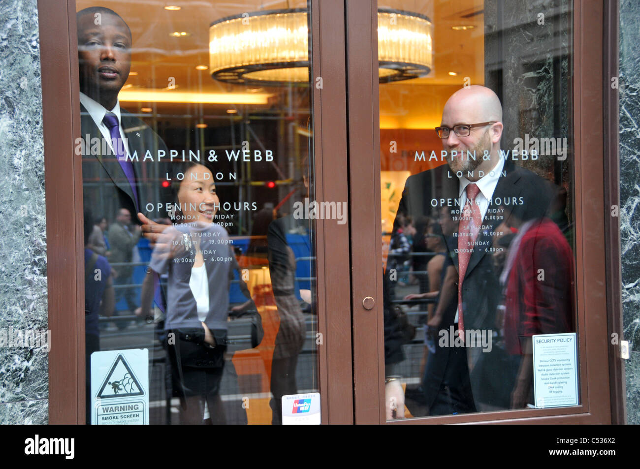 Mappin & Webb security guards Regent Street London Stock Photo - Alamy