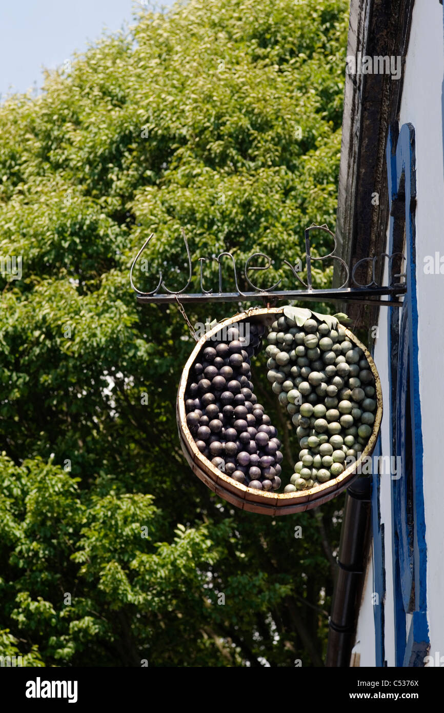 Ornate pub sign hi-res stock photography and images - Alamy