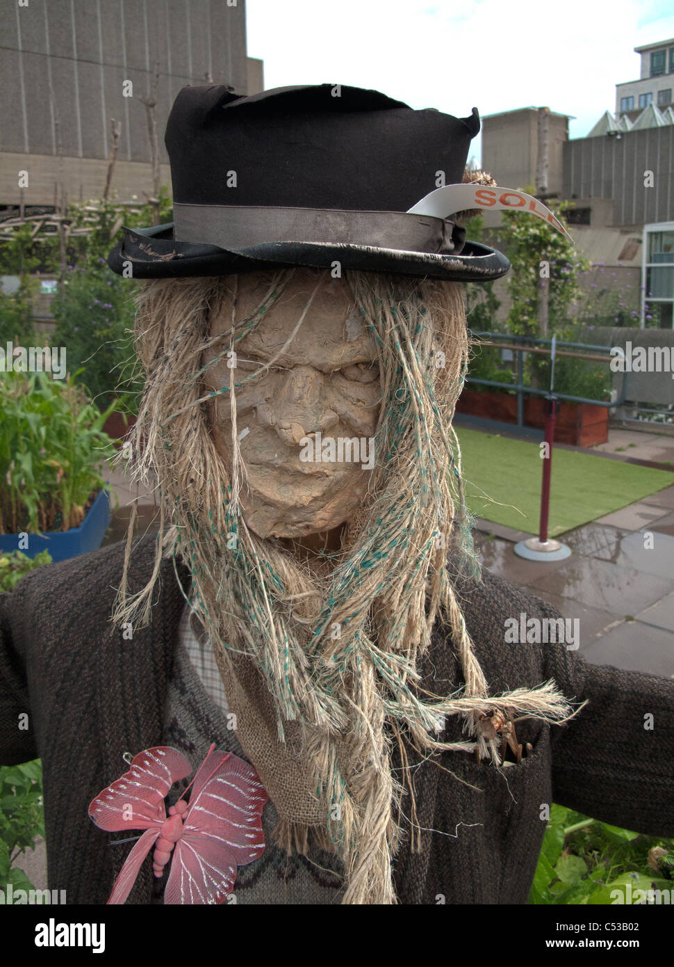 Scarecrow in the roof garden at the royal festival hall Stock Photo - Alamy