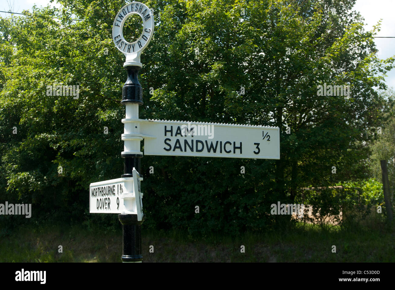 Road directional sign ham sandwich hi-res stock photography and images ...