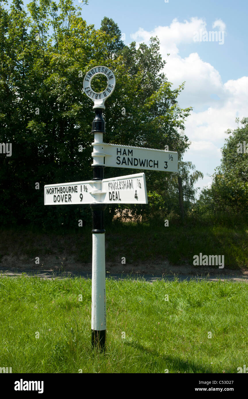 Road directional sign ham sandwich hi-res stock photography and images ...
