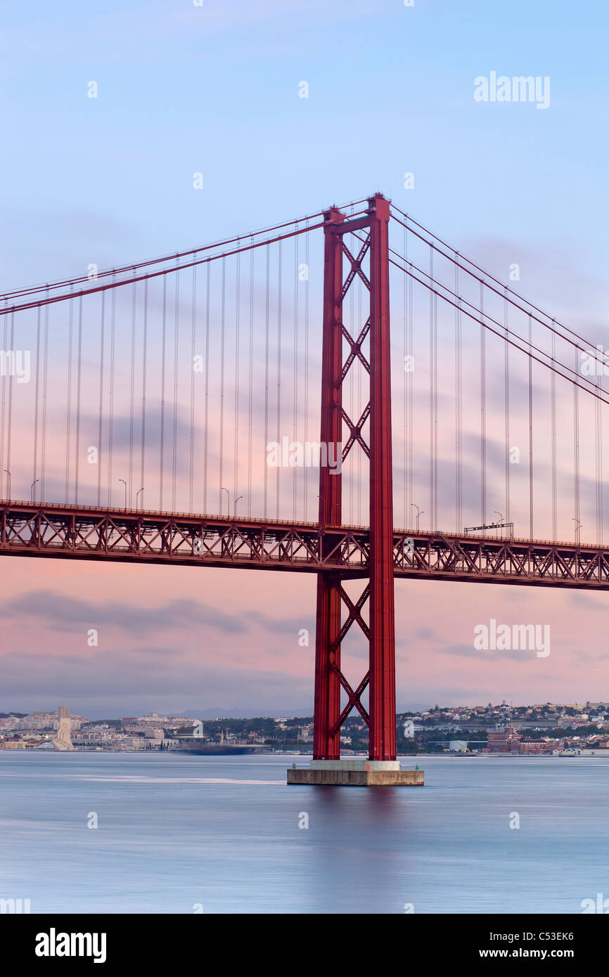 25th of april bridge lisbon hi-res stock photography and images - Alamy