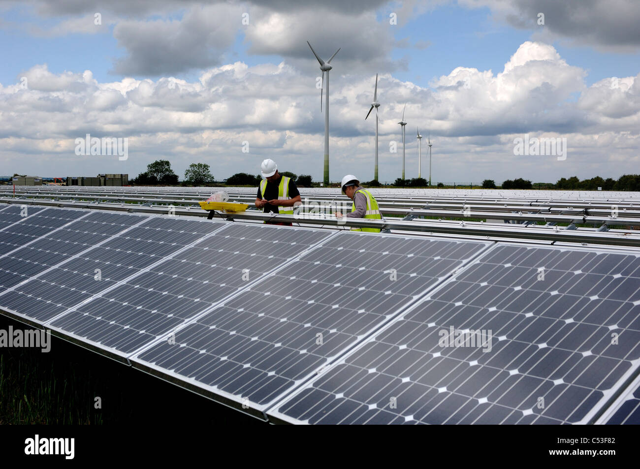 Wind farm construction hi-res stock photography and images - Alamy