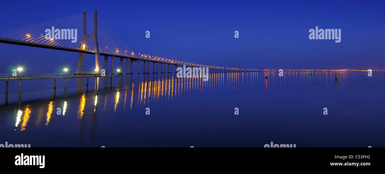 Big bridge of light hi-res stock photography and images - Alamy